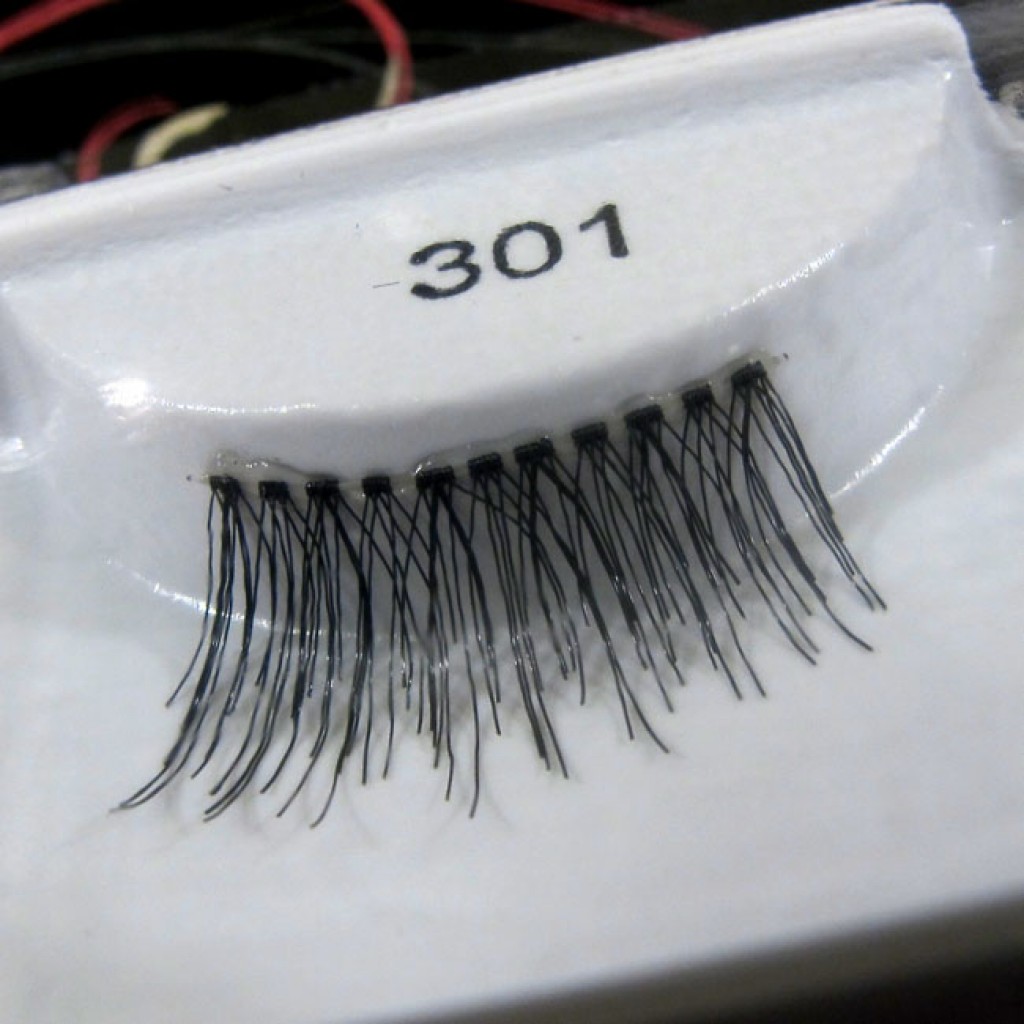 Ardell 301 False Eyelashes Review - Coffee & Makeup