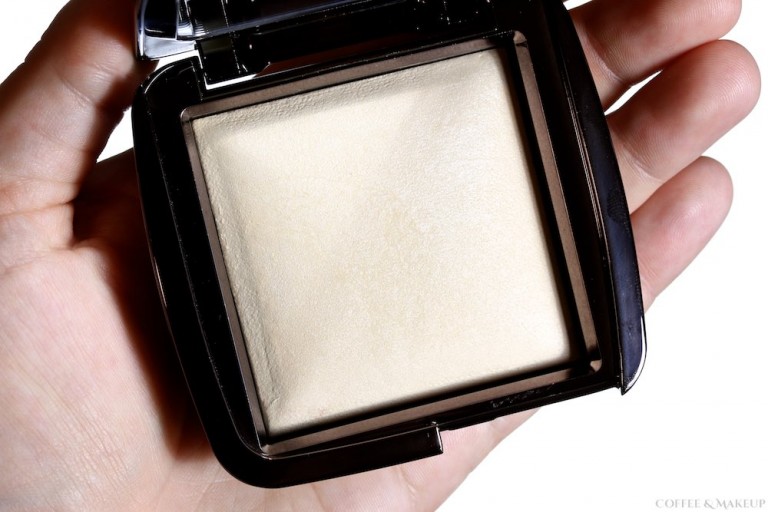 Hourglass Diffused Light Ambient Lighting Powder Review - Coffee & Makeup